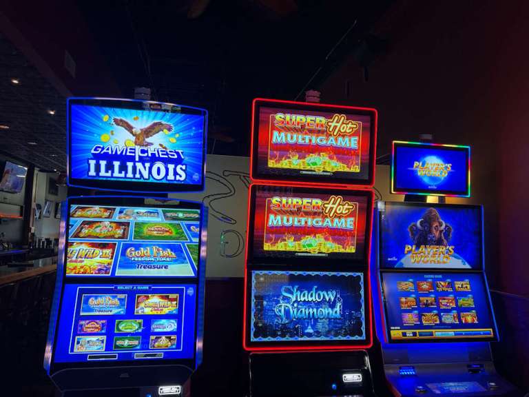 Stats Bar & Grill – A BAR & GRILL ON FIRE!